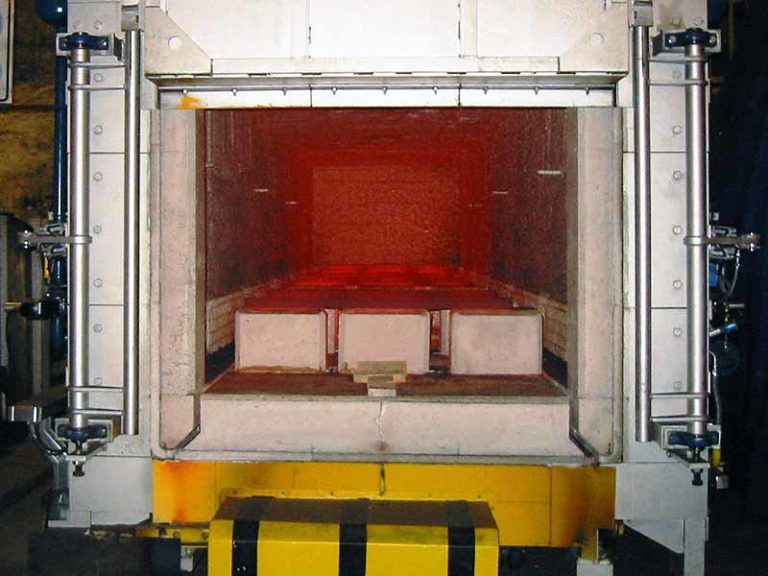 Car bottom heat treatment furnace - Ingener